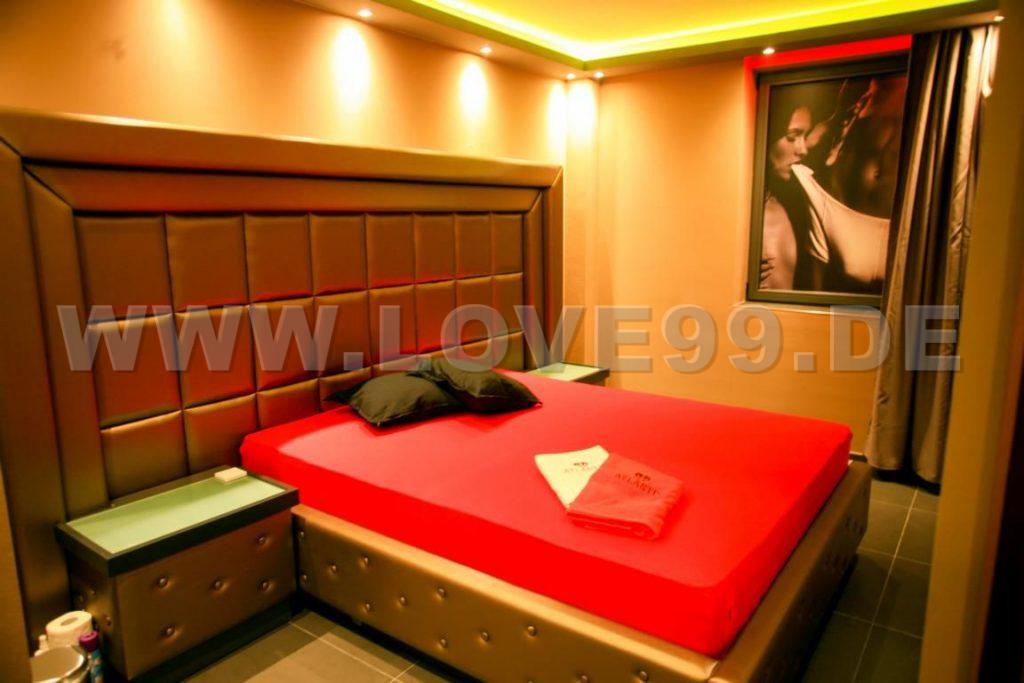 FKK- & Saunaclubs, Wellness, Tanz-Bars, Bordelle im München